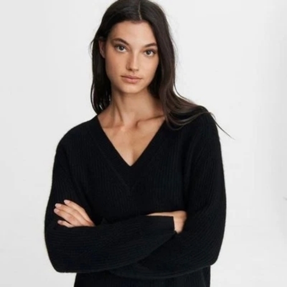rag & bone | Sweaters | Rag Bone V Neck Knit Size Large | Poshmark